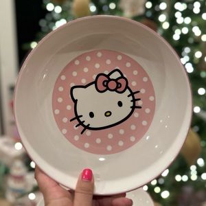 Hello Kitty | Kitchen | Hello Kitty Dinner Large Bowl Plates X 4 | Poshmark